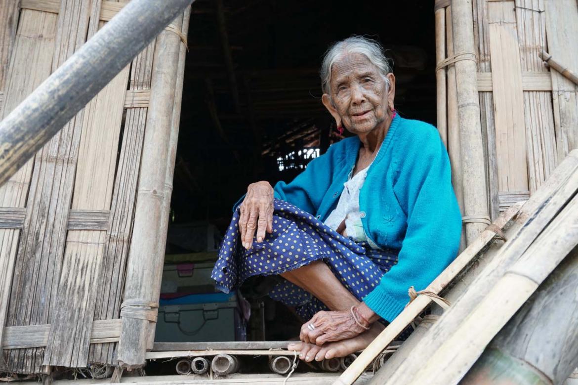 Chin women and the ethics of tourism | Frontier Myanmar